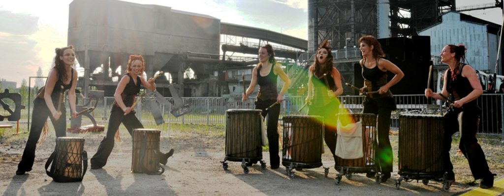 Les Mousso Doums - danse et percussions - LE GUEULARD